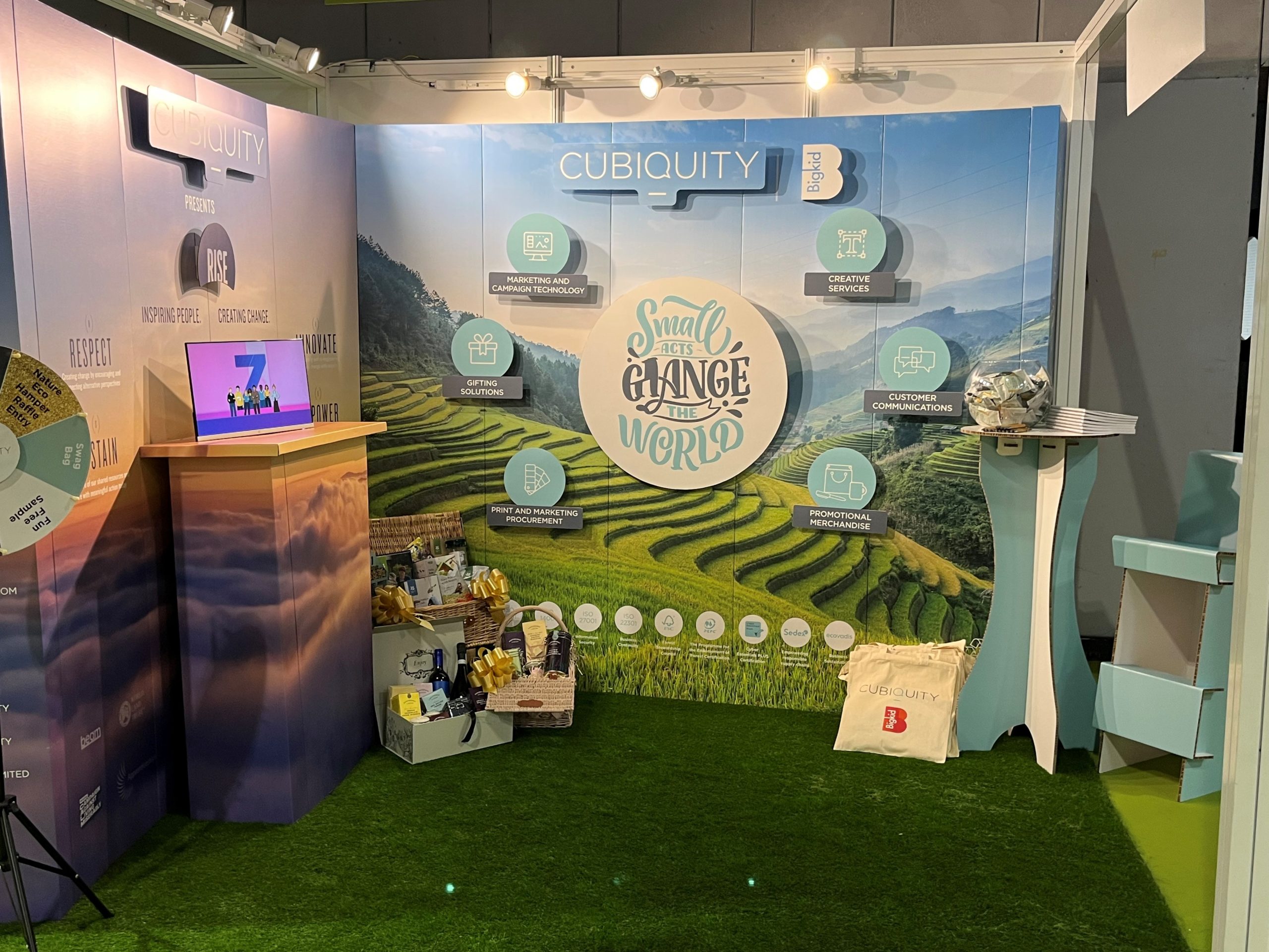 Constructing great relationships - Cubiquity Media